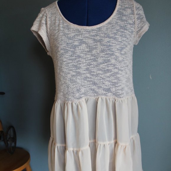 Ginger G | Tops | 5 25 Ginger G Short Sleeve Sheer Bottom Cream Color ...